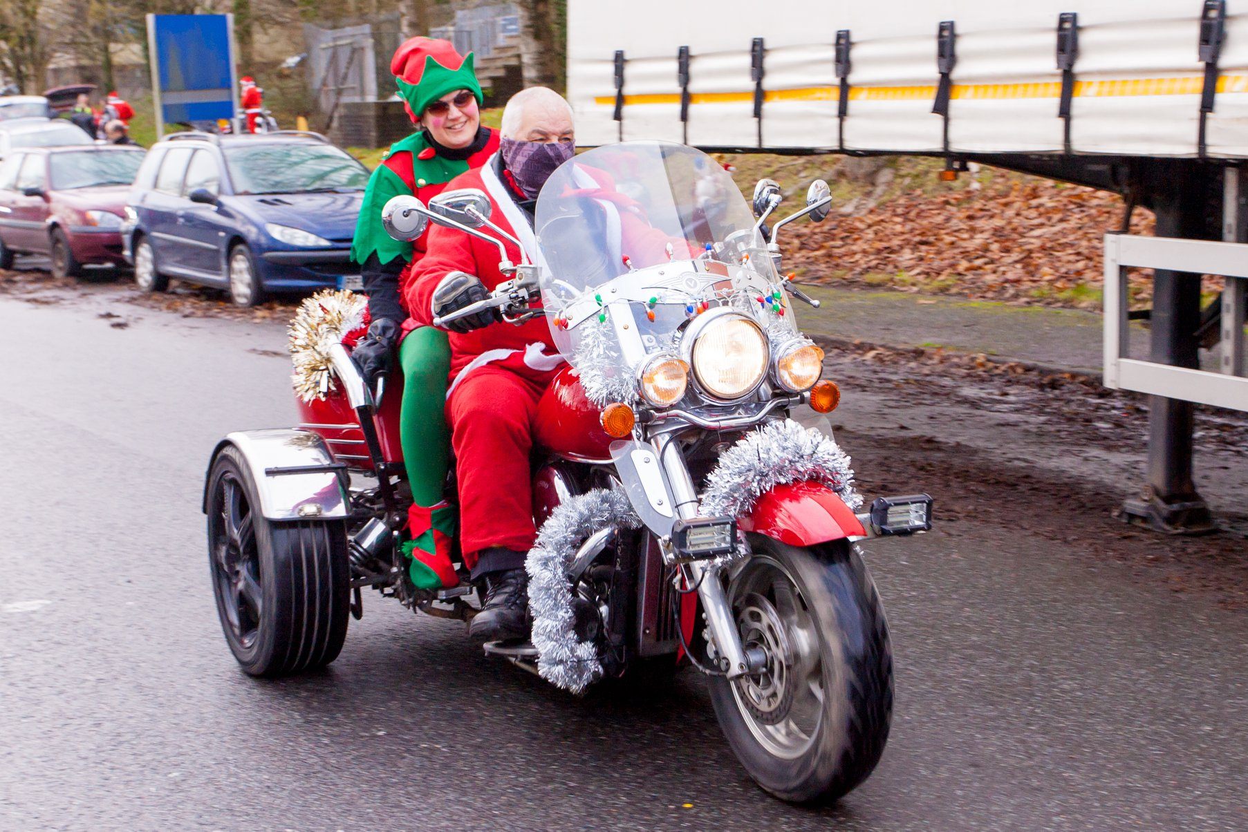 Santas swap sleigh for bikes | Childrens Hospice South West